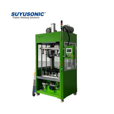 China Línea de producción automática de colector de admisión con voltaje de 220V, capacidad de 100-110S/1PCS e inserción en caliente de tuercas de cobre en venta