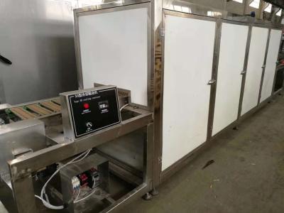 Cina Macchina semiautomatica per la fabbricazione di caramelle a base di marmellata di frutta con deposito automatico di caramelle in vendita