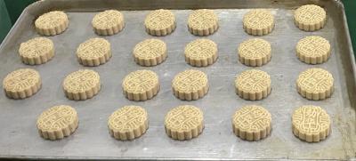 China Professional Double Filling Encrusting Machinery for Cookies and Baked Foods for sale