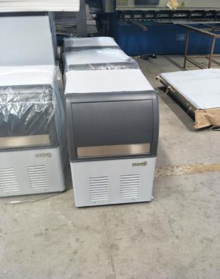 China Commercial Automatic Cube Ice Maker with Energy-Saving Technology for sale