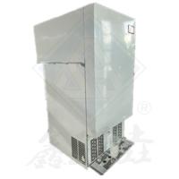China Versatile Semi Automatic Crescent Ice Cube Maker for Business Other Ice Shape 220V for sale