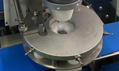 China Automatic Encrusting Machine with Filling Cookie Function Encrusting Cookie Machine for sale