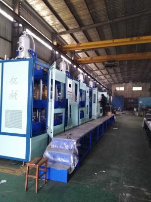 Cina Equipaggiamento di stampaggio automatico di schiuma eTPU 380V per suole di scarpe in vendita