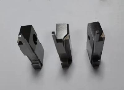 Cina CNC dell'inserzione del centro di precisione e dell'inserzione della cavità che macina per l'auto meccanica in vendita