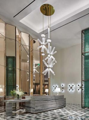 Cina OEM ODM candelabri alti soffitti contemporanei per luoghi commerciali di fascia alta in vendita