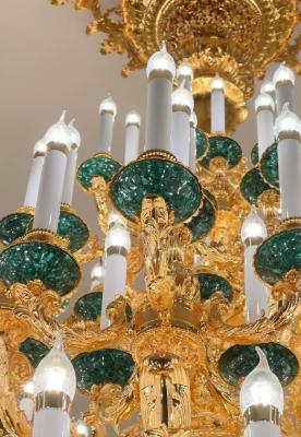 Cina Candelabri in stile europeo Candelabri extra grandi di cristallo per soffitti alti in vendita