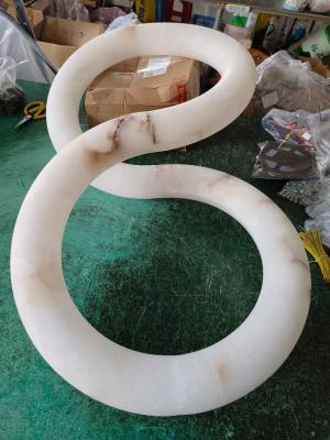 Cina Moderna figura otto forma design soggiorno cucina isola alabastro naturale spagnolo candelabro lampadari in vendita