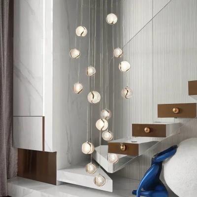 Cina Villa Hotel Loft Scalinata Lampada appesa Disegno Lampada pendente a sfera corrugata acrilica moderna con striscia luminosa a LED in vendita