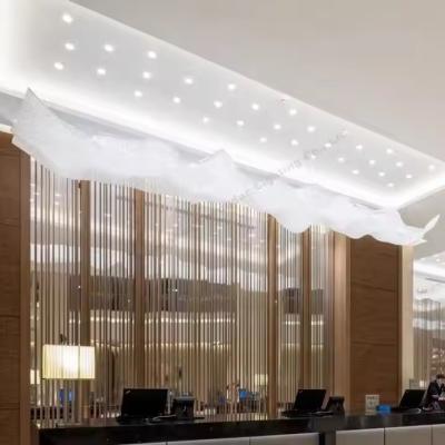 Cina Progetto su larga scala Moderno Hotel di lusso Sala banchetti Illuminazione Decorazione Oro LED Cristallo Mesh lampadario in vendita