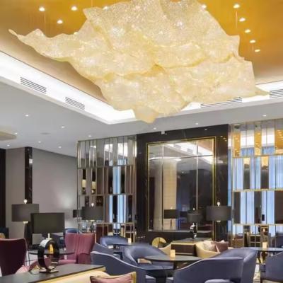 Cina Progetto su larga scala Moderno Hotel di lusso Sala banchetti Illuminazione Decorazione Oro LED Cristallo Mesh lampadario in vendita