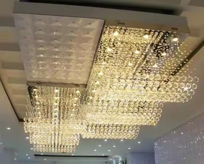中国 オーダーメイド モダン リビング ルーム LED 波長 直角弦 クリスタルランプ ホテル エンジニアリング クリスタル 吊り吊り チェンダリア 販売のため