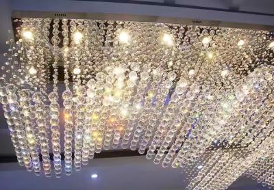 中国 オーダーメイド モダン リビング ルーム LED 波長 直角弦 クリスタルランプ ホテル エンジニアリング クリスタル 吊り吊り チェンダリア 販売のため