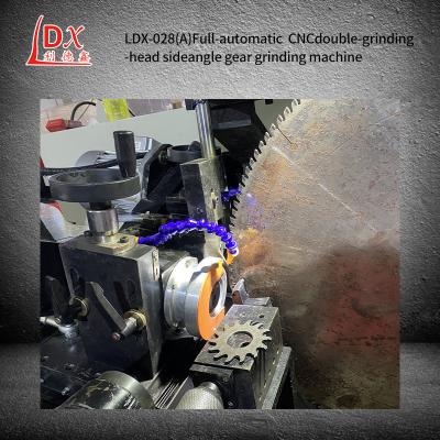China LDX-028A Voll CNC Doppelschleifkopf-Karbid-Sägenblatt-Seitenschleifmaschine zu verkaufen