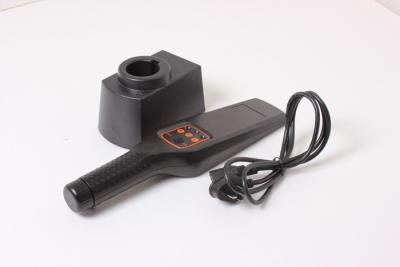 China GP-140 LED Light Handheld Metal Detector with Adjust Sensitivity and Wireless Recharger for sale