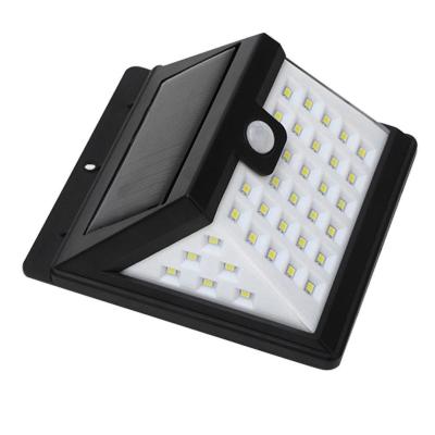 China Wall Light for Patio Yard Deck Garage Fence motion sensor soloar light Wide Angle Lighting en venta