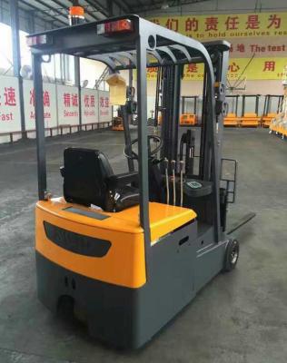 Cina Una progettazione astuta di 1,5 di tonnellata carrelli elevatori a forcale del magazzino con una ruota motrice posteriore in vendita