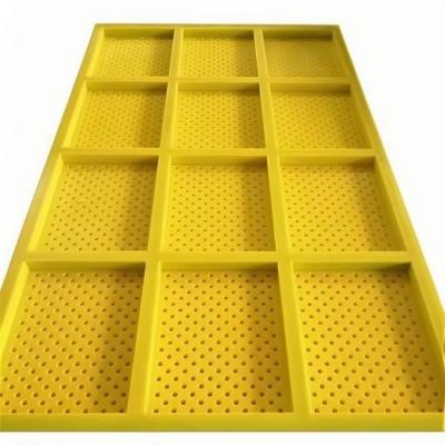 Cina 30 mm Polyurethane Tensioned Screen Mat per la classificazione del minerale minerario in vendita