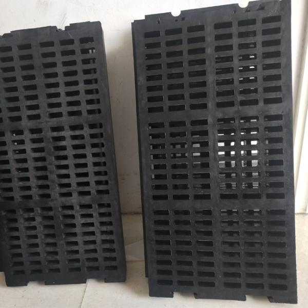 Quality Black Cololr Excellent Rubber Screen Panels 40*8mm For Industrial Vibrating for sale
