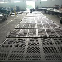 China Mining Vibrating Screen 60*20mm Rubber Screen Panels High Performance for sale