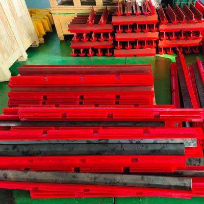 China Polyurethane Dewatering Mesh 305mm Width 4mm Slot Rail Support for sale