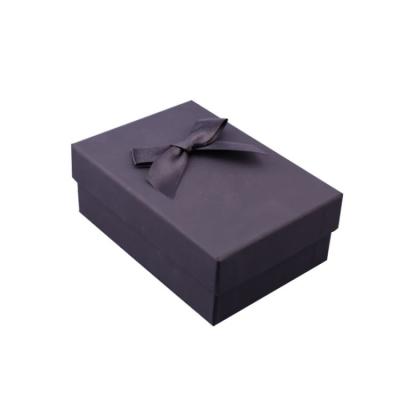 Cina Contenitore di regalo cosmetico del pacchetto della scatola del boutique bianco cosmetico di lusso su ordinazione del nero in vendita
