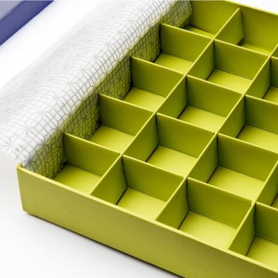 China Eco Friendly Paper Candy Macaron Gift Box Plastic Tray Lid Base for sale