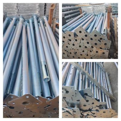 Cina Construction Heavy Duty Telescopic Hot Dip Galvanized Shoring Props with Sleeve Nut in vendita
