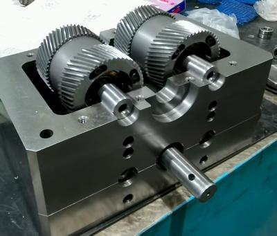 China 100 - 1500 RPM Twin Screw Extrusion Gearbox For Fully Automatic Production Lines In Pharmaceutical Machinery for sale