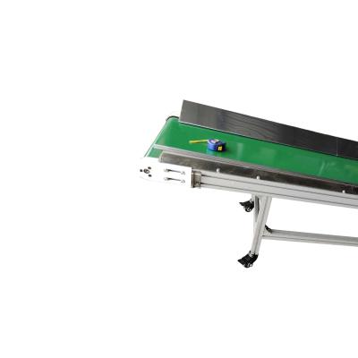 中国 スタイリッシュなPVCベルトコンベヤー 2.2 KW 鋼合金フレーム 販売のため
