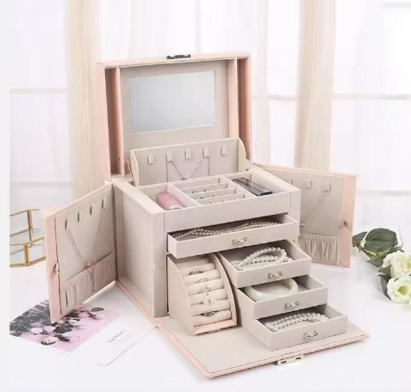 Quality Large Capacity PU Leather Jewelry Boxes With Mirror Custom Logo for sale