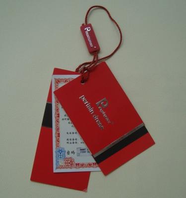 Cina Abbigliamento di lusso stampato su ordinazione Hang Tags Embossed Silver Foil di carta che timbra logo in vendita