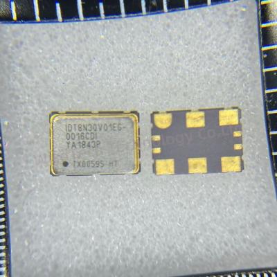 중국 8N3QV01EG-0016CDI 시계 생성기 지원 제품 프로그램 가능한 FEMTOCLOCK 판매용