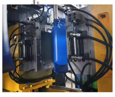China High Speed Plastic Extrusion Blow Moulding Machine Hdpe 2L 3L 4L Laundry Detergent Liquid Making for sale