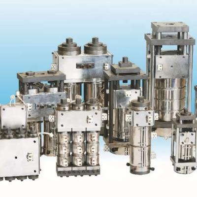 China Mirror Polish 42CrMo Die Head for Blow Molding Machines with Min 8 Years Life for sale