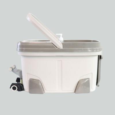 China Dry Wet Separation Cleaning Rotating Mop And Bucket 360 Degree With Flat Handle Pedal Bucket 2.4kg for sale