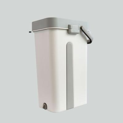 China White Squeeze Flat Mop And Bucket Set Long Handle Hardwood Floor 7.5L Capacity for sale