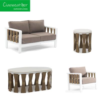 Cina Luxury Modern Design Outdoor Furniture Set Cornice in alluminio Divani da giardino con cuscino tappezzeria impermeabile in vendita