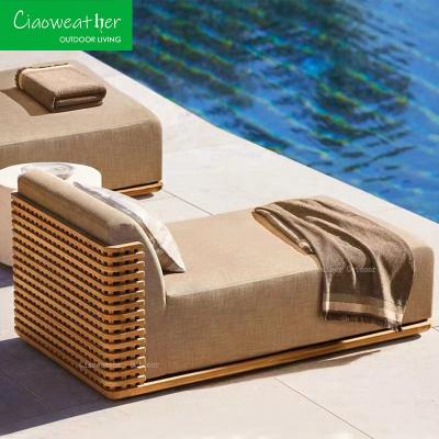 Cina Sofà esterno in teak di lusso per hotel mobili da giardino in legno massello per patio solare in vendita