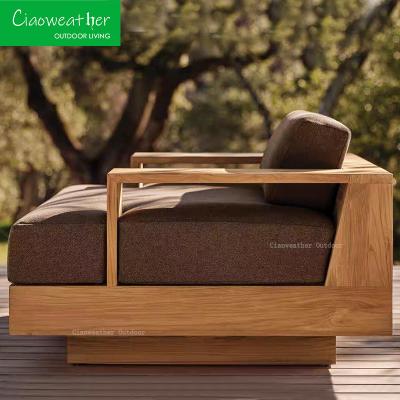 Cina Modern Waterproof Latest Design Outdoor Courtyard Teak Wood Garden Sofa Set Per Il Tempo Libero Sul Patio in vendita