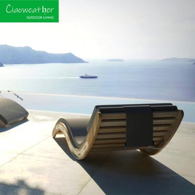 Cina Sedie da sole da teak di rattan per esterni Mobili da giardino piscina in vendita