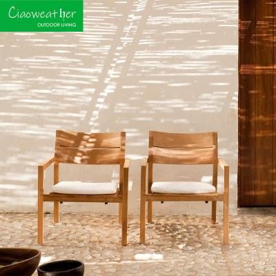 China Moderne stijl buitemeubilair Houten eetstoel met waterdicht bekleding en waterdicht kussen Te koop