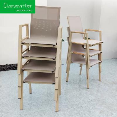 China Moderne buitenmeubelen Tuinrestaurant Parijs Bistro Eetkamer Set met aluminium frame en draagbare vouwstoelen Te koop