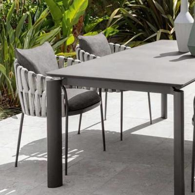 China Moderne buitenmeubelen Tuin Luxe Rattan Eetstoel met aangepast touw weven ontwerp Te koop