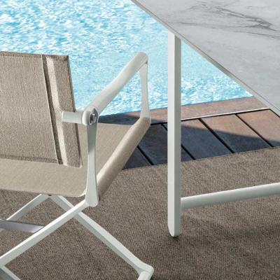 Cina Arredamento per patio esterno Sedile in alluminio con tavolo estensibile e braccio in metallo pieghevole in vendita