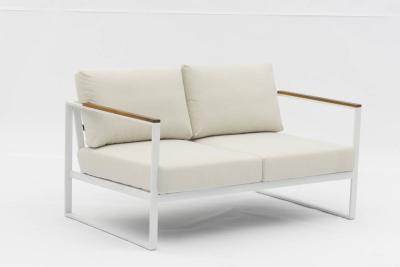 China Mobiliário de jardim exterior Sofá de alumínio branco com almofada de espuma exterior e tecido resistente à água à venda