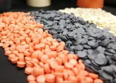 Китай 1.3 - 1,45 Г/см3 CPVC ПВХ сложные гранулы для экструзионных труб продается