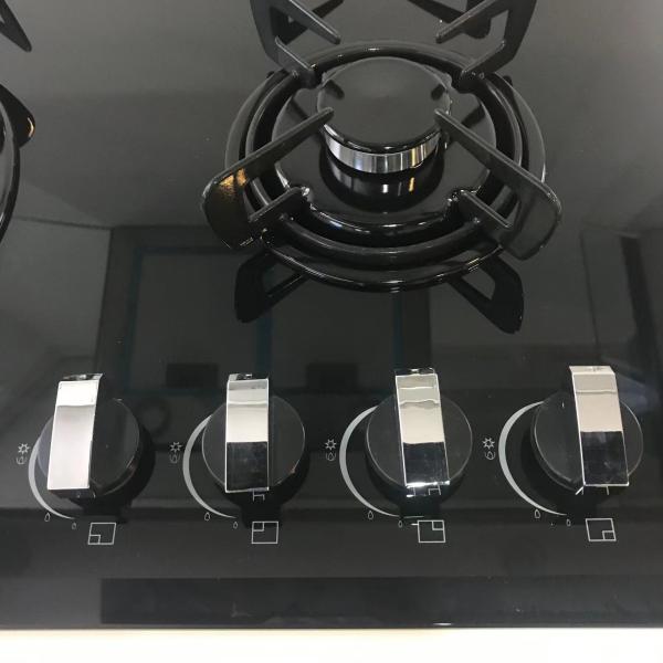 Quality Built-in 60cm Gas Cooktop with Tempered Glass Surface Material and 4 Burners for sale