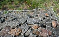 China 4.00mm Hot Dipped Galvanised Gabion Wire Baskets Hexagonal Mesh Cage Walls for sale