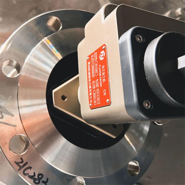 Quality 14 Inches Manual Flange Facer ID Mounted Portable Manual Flange Facing Machine for sale