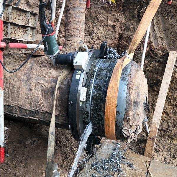 Quality High Accuracy Pipe Cutting And Chamfering Machine 36"–42" Pipe End Beveling for sale